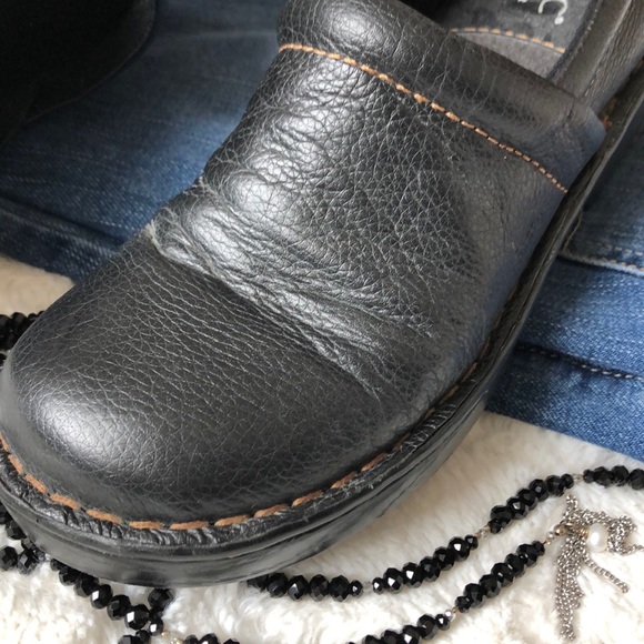 boc | Shoes | 7 Boc Black Clogs 2 Inch Heel Brown Stitching | Poshmark